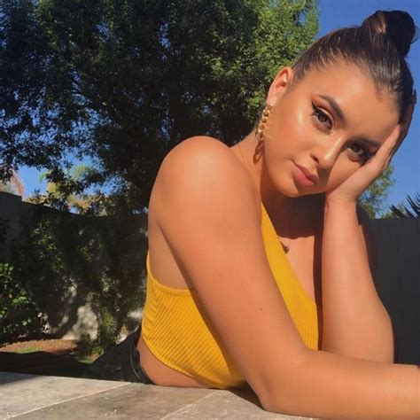 Kalani Hilliker Sexy Photos And Videos The Fappening