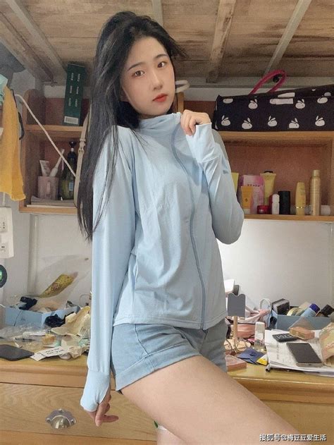 极品大学生热裤小姐姐在宿舍自拍 搜狐大视野 搜狐新闻