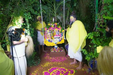 Pin By Nikita On Krishna Pic Krishna Quick Save