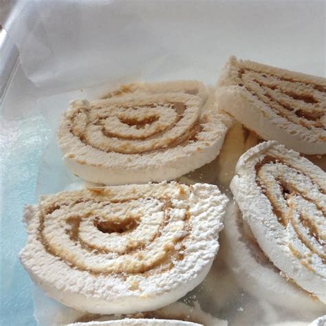 Peanut Butter Divinity Roll Recipe