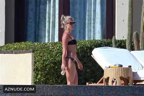 Kristin Cavallari Sexy Spotted Kissing Her Boyfriend Jeff Dye During A