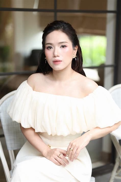 Thuỳ Chi Chạm đỉnh Cao Nhan Sắc