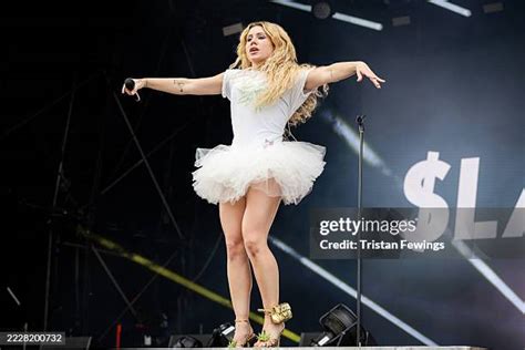 340 Slayyyter Photos And High Res Pictures Getty Images