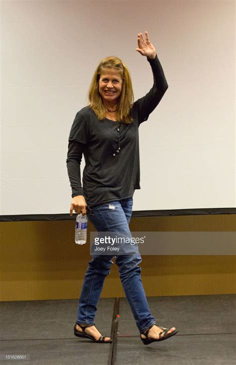 Linda Hamiltons Feet