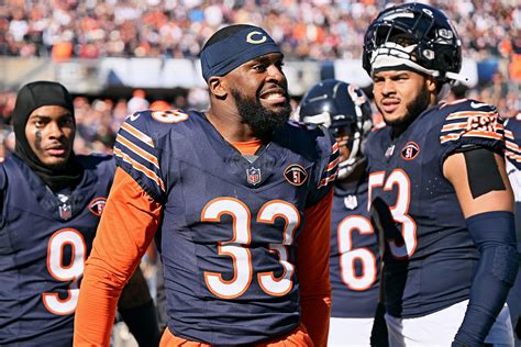 Bears Dont Trade Jaylon Johnson Whats Next For The 2 Sides After