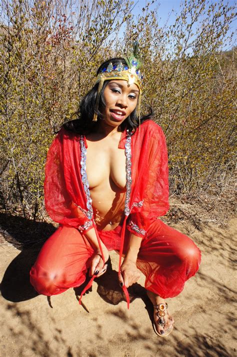 Ebony Beauty Getting Seduced And Screwed By A White Guy Outdoors