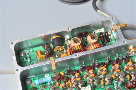Bi4lbk Tektronix 496p 频谱分析仪拆解 Ee Archeology 电子考古学