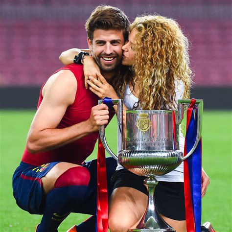 Shakira Pique Gerard Pique Silences Rumours Of Split With Shakira