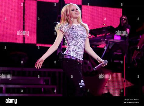 Avril Lavigne Performing In Concert Chicago Illinois 210308 Stock