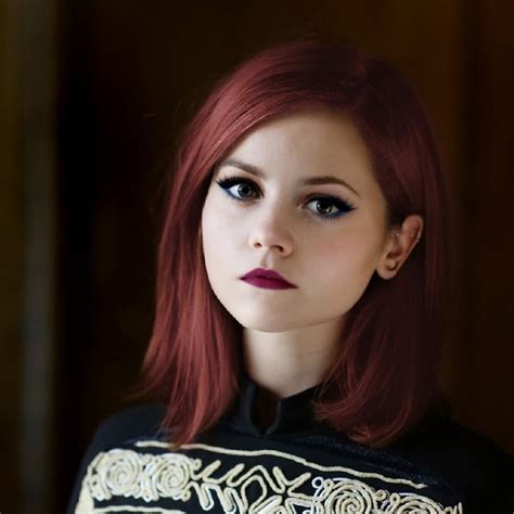 Luna Shellenberg Youtube