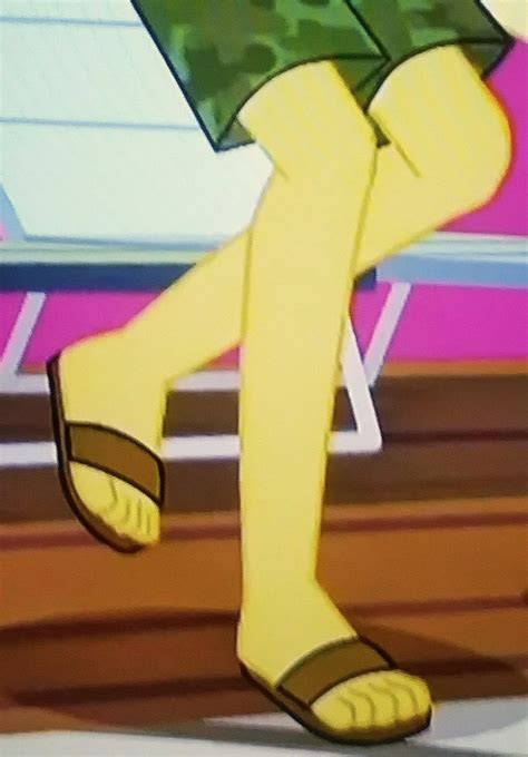 Sandalwoods Feet By Yungstuff On Deviantart