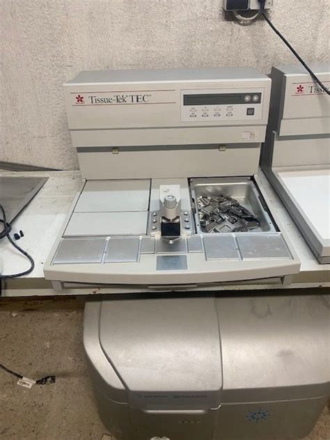 SAKURA TISSUE TEK TEC Embedding Module Medistore France