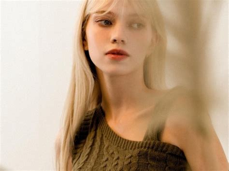 외국인 여자모델 수지입니다 크몽