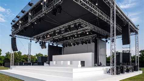 🎯 Why Multi Layer Staging Is The Future Of Events 🎯 Why Multi Layer Staging Is The Future Of Events