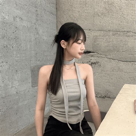머플러 셔링 튜브탑 여름 미뉴 골지 슬림 언발 사선 트임 리본 초커 스트랩 스퀘어넥 튜브탑 탱크탑 크롭 나시 티셔츠 4color 에이블리