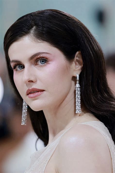 Brunettes Source Thesoldiersminute Alexandra Daddario The 2023 Met
