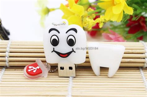 Флашка USB 32 гб Зъб флаш памет, подарък за зъболекар | Други периферни ...