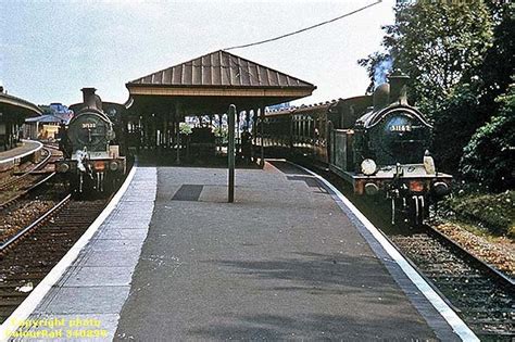 Disused Stations East Grinstead High Level Station