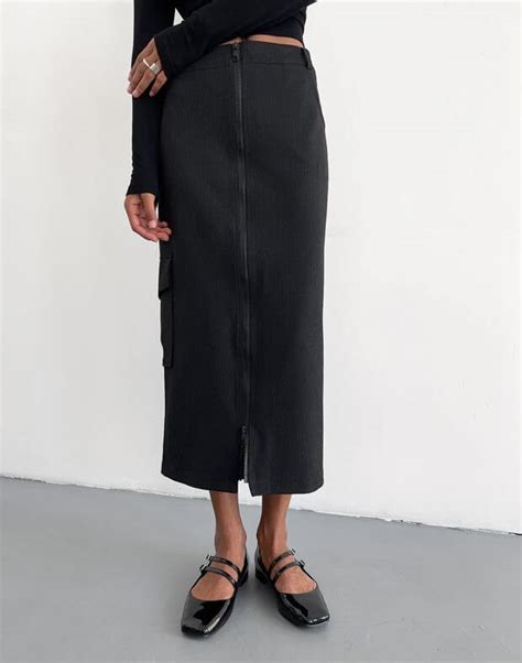 Спідниця максі в смужку з асиметричною кишенею чорна купити в Києві Спідниці в магазині