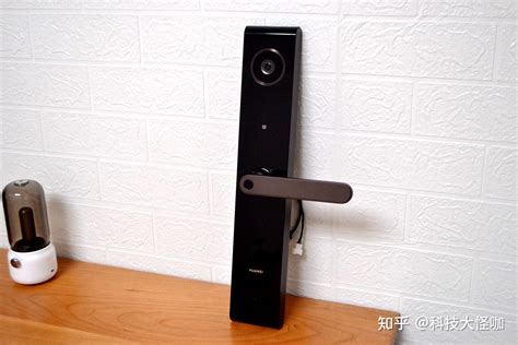 华为又出一款智能锁猫眼版，开门就打开灯和空调，手机一碰就开锁 知乎