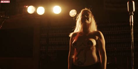 Sophie Marie Larrouy Nude Pics Page 1