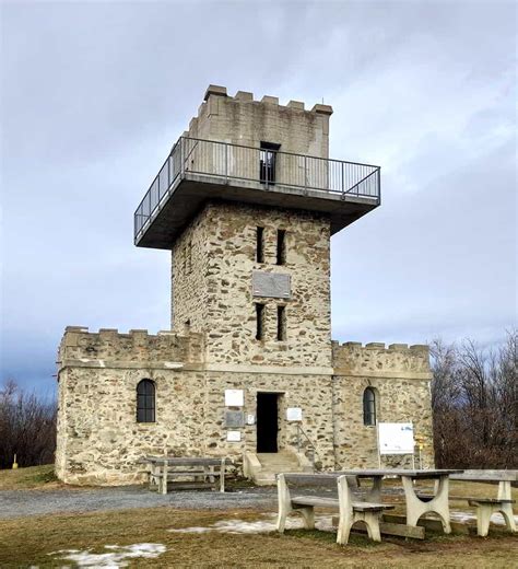 Írott Kő Kilátó A Kőszegi Hegység Csúcsán Hikeling