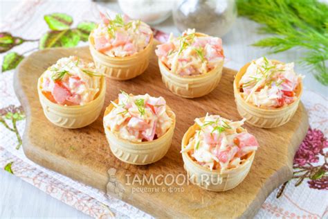 Тарталетки с сыром и помидорами — рецепт с фото пошагово