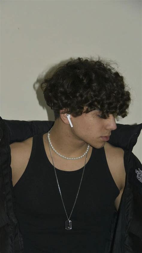 The Best Medium Curly Hairstyles For Men Top 30 Looks Nel 2024