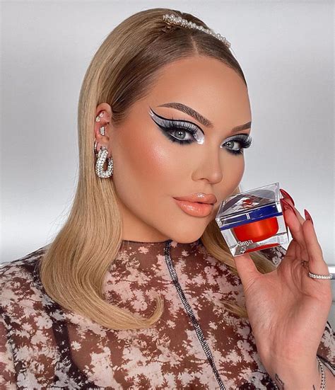 Nikkie Tutorials Gave Adele A Half Face Of Makeup In The New Video
