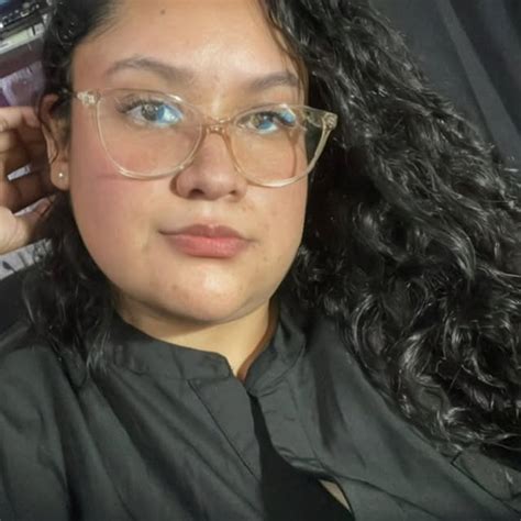 Lore Rojas Lore11ro • Threads Say More