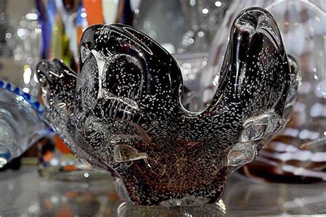 Гутне скло Магазин салон українського вишиття “Мамина Світлиця”