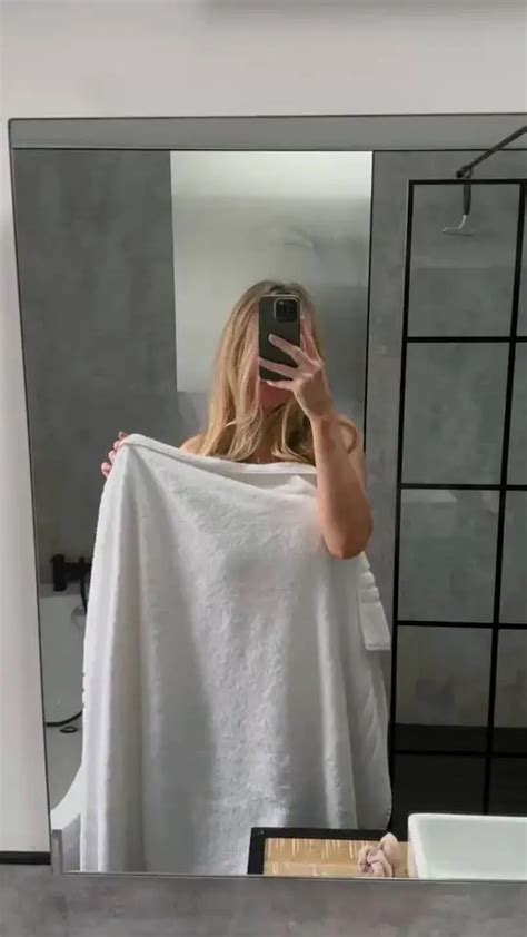 Everyone Loves Towel Drops Scrolller