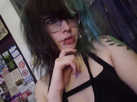 18 Non Binary Femme Humor Me About Myself What Do You Already Know 18 Non Binary Femme Humor Me About Myself What Do You Already Know