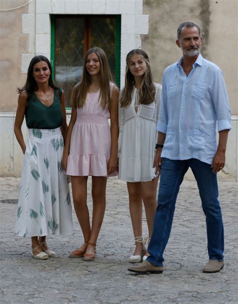 La Estatura De La Infanta Sofía Sorprende A Todos ¿cuánto Miden Los Miembros De La Familia Real