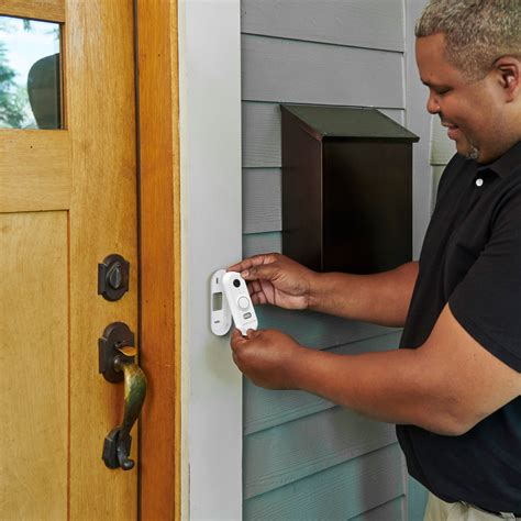 what is the difference between a direct alarm and a local alarm