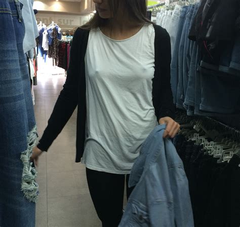 Braless Teen Shopping In Mall Hard Nipples Boobs Forum
