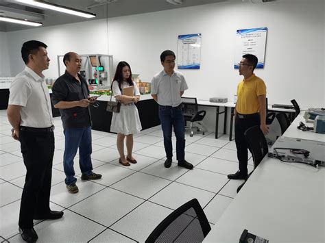 成都川哈工机器人及智能装备产研院领导一行赴西南实验室参观交流 四川哨兵信息科技有限公司