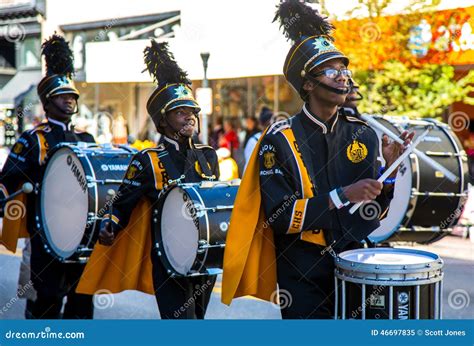 Marching Band Of The Grenadier Guards Editorial Image Cartoondealer