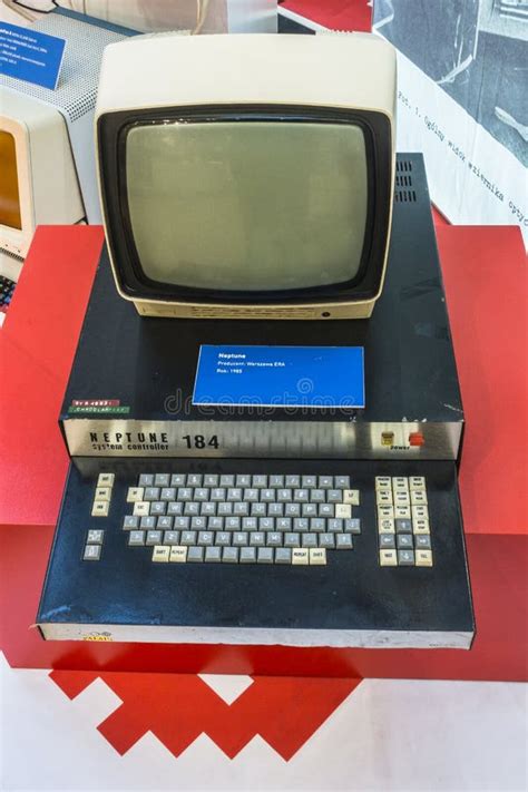 Oude Computer Redactionele Fotografie Image Of Europa 102721832