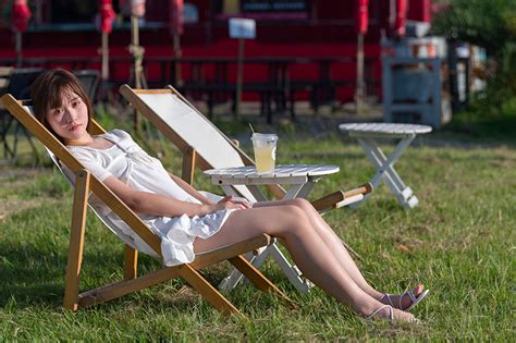 Desktop Wallpapers Girls Legs Asiatic Sunlounger Gown
