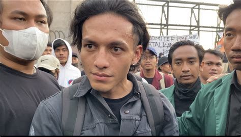 Ikut Orasi Bareng Mahasiswa Jefri Nichol Uu Cipta Kerja Bermasalah