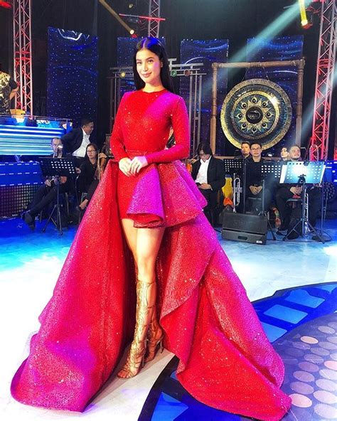 Anne Curtis Fashion In Showtime