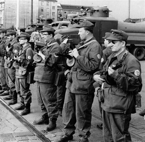 Ddr Kampfgruppen Der Arbeiterklasse Bilder And Fotos Welt