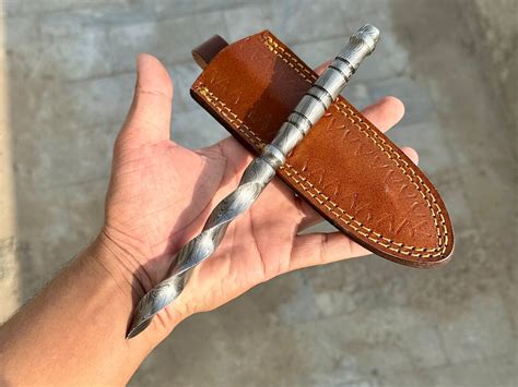 Unique Damascus Steel Tri Dagger Knife 9 Inch Triple Edge For Camping