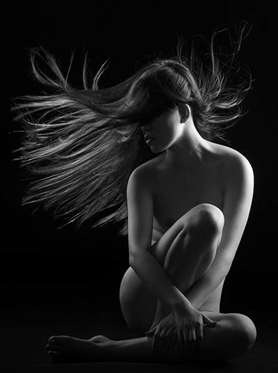Câu chuyện nhiếp ảnh NAG Thái Phiên Trong 26 năm chụp ảnh nude tôi