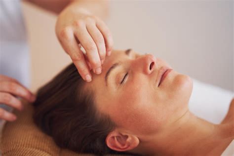 Premium Photo Woman Having Japan Style Face Massage In Salon