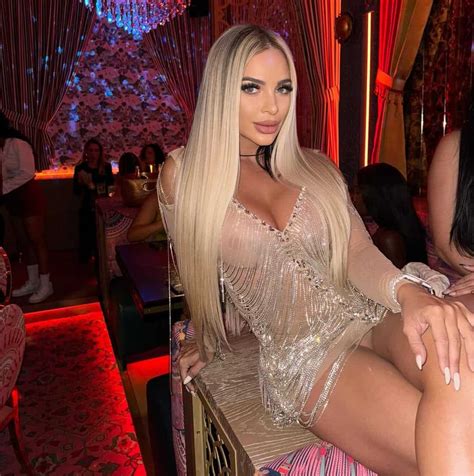 Mia Rivero Age Height Net Worth Boyfriend Facts Bio Wiki