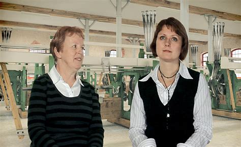 Esther Shalev Gerz Ton Image Me Regarde Elizabeth Matheson