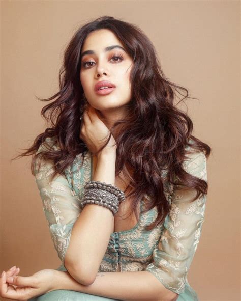 Jhanvi Kapoor Bold Photoshoot Photos Went Viral On Social Media