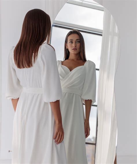 Сукня міді в білому кольорі 639 грн Інші плаття Любешів на Olx